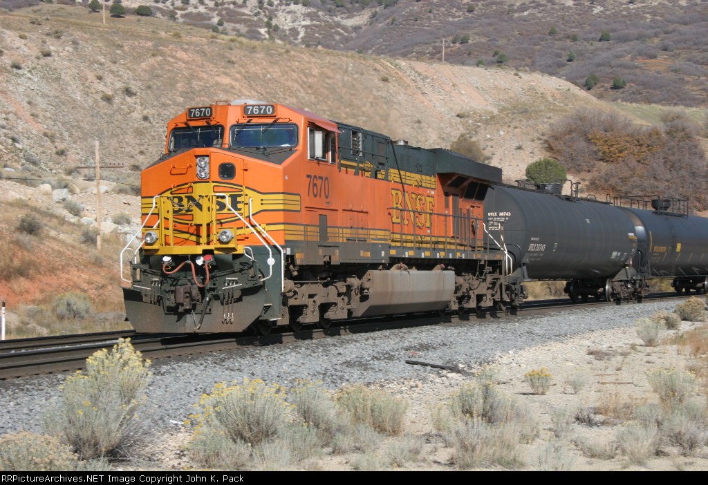 BNSF 7670